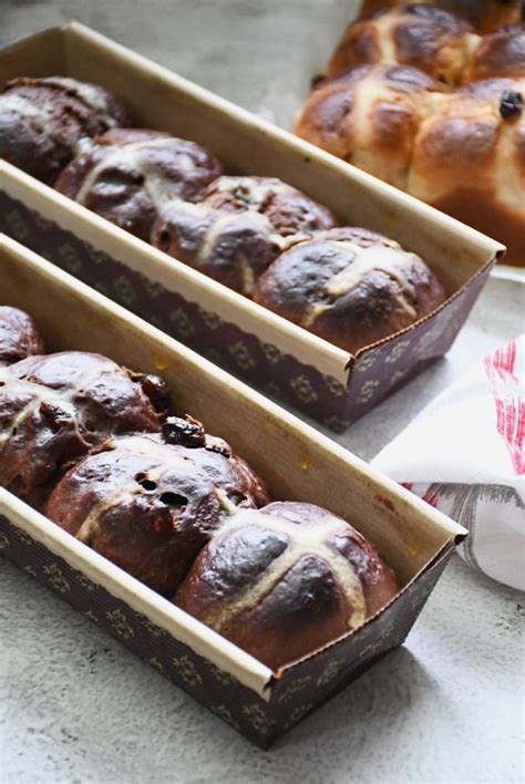 Chocolate Hot Cross Buns Gayathris Cook Spot