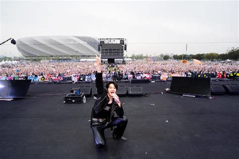 Ig นุนิว ชวรินทร์ เพริศพิริยะวงศ์ วันนี้ตื่นเต้นและมีความสุขมาก ๆ เลยครับ Its Such Instagram