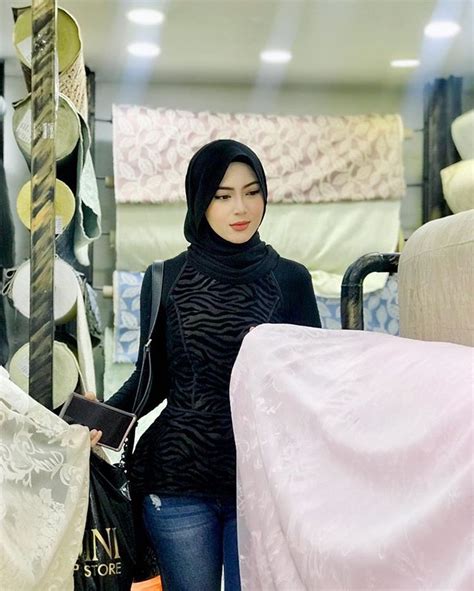 Anida Jaafar Anidajaafar • รูปและวิดีโอ Instagram Beautiful Hijab