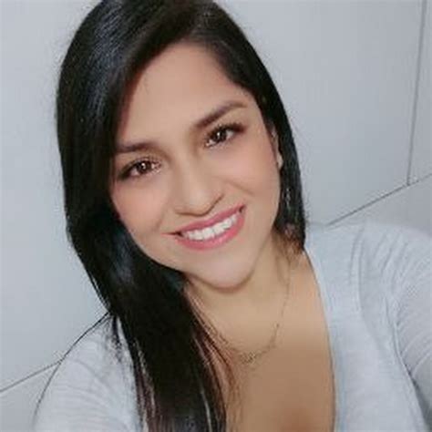 Gabriela Peña Youtube