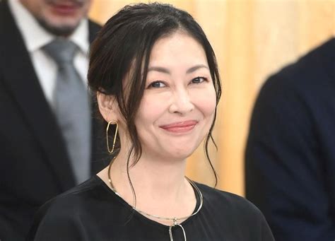 「誰かと思った！」中山美穂 「格付け」登場でネットざわ「一瞬誰かと」「金髪なっとる」「脚きれー」芸能デイリースポーツ Online