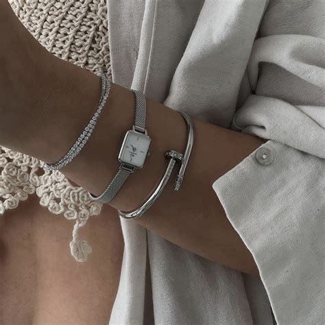 شیکو گالری جوجه دنيل نقره اي سفيد