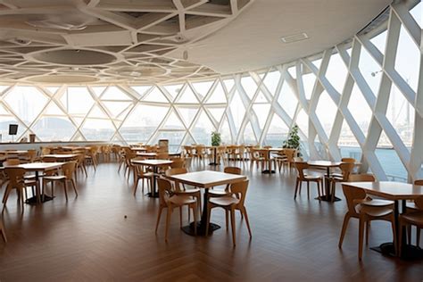 원형 테이블과 의자가 있는 대형 회의실 대형 모니터가 있는 빈 회의실 고화질 사진 사진 테이블 배경 일러스트 및 사진 무료 다운로드 Pngtree