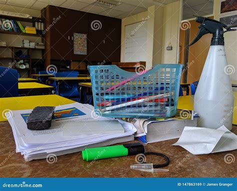 A Messy Teachers Desk In A Classroom Stock Image Image Of Classroom Tray 147863169