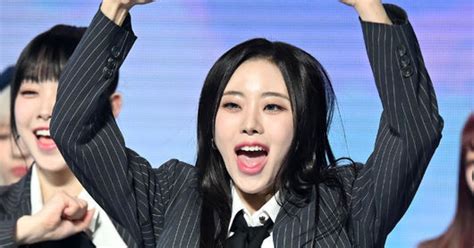 빌리 션 복근 뽐내며 [사진]