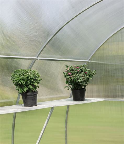 Шириною 5 метрів