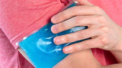 Bee Sting Treatment Symptoms And Causes Exposed