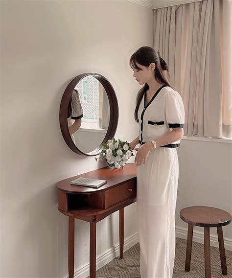 리리앤코 얇고 가벼운 소재로 시원하게 착용하기 좋은 투피스 세트에요 🖤따로 또는 세트로 활용하기