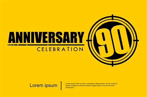 창립 90 주년 기념 엠블럼 노란색 배경에 대상 십자선으로 격리 된 검은 기념일 로고 웹 전단지 포스터 인사말 카드에 대 한 벡터 일러스트 레이 션 템플릿 디자인 90