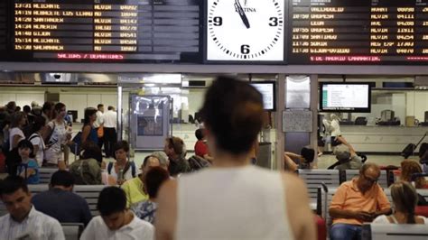 年轻人们今年夏天通过interrail在欧洲各地旅行的折扣票现已开始销售。renfe注册西班牙