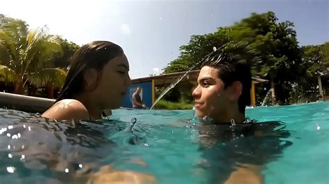 Calentura En La Piscina Xnxx Com
