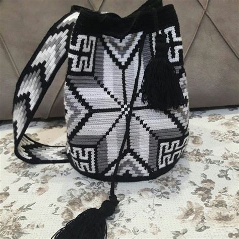 Pin By Luz Marina Riascos On Mochilas Wayuu Bags Pattern Crochet Bag