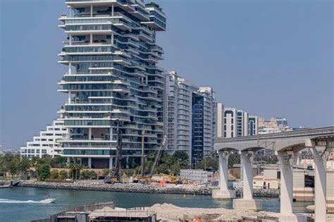 Дэлхийн эдийн засгийн удаашрал Дубайн тансаг зэрэглэлийн үл хөдлөх хөрөнгийн зах зээлийг