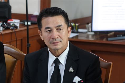 เปิดประวัติ ชลน่าน ศรีแก้ว หัวหน้าพรรคเพื่อไทย