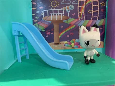 Pandy And Slide Doll House Purrfect Fun