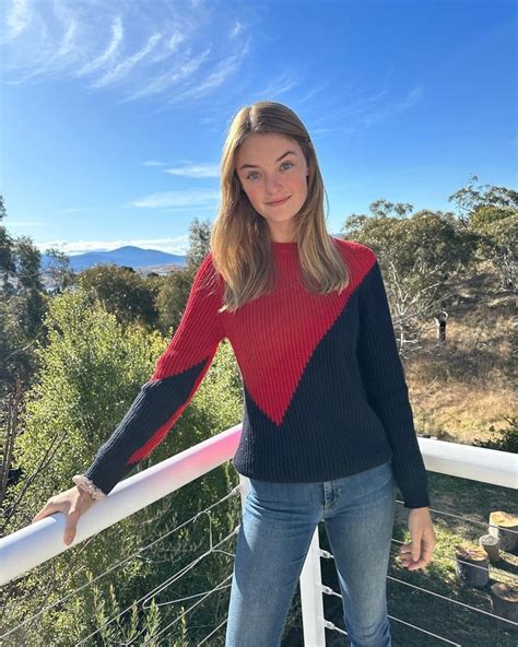 Picture Of Willow Hand