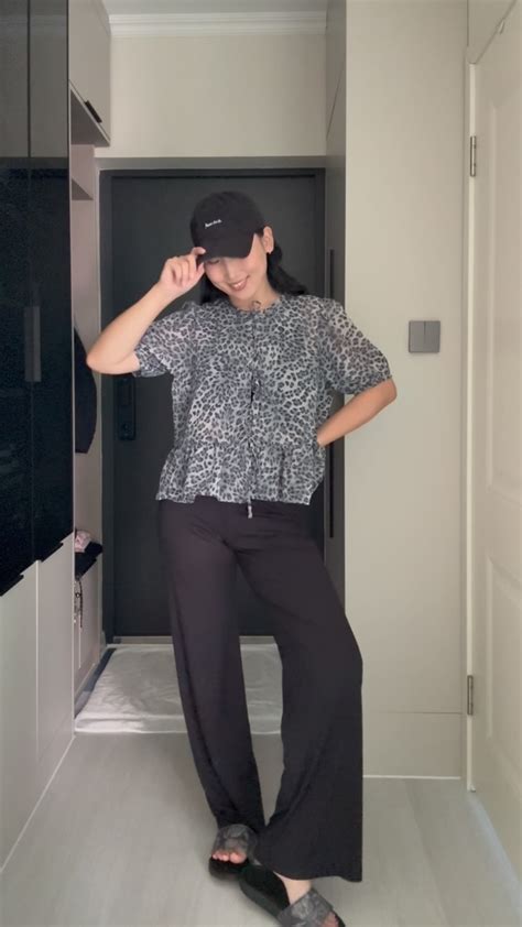 The Nar Ийм дрэсс бэлэн🤗 Жирэмсэн ээжүүд маань ч бас өмсөх боломжтой Сул болохоор гэдэс гүзээ