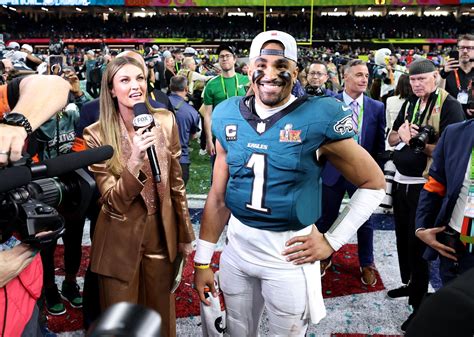 Erin Andrews Continues To Make Sports History With Innovative Wear Sportswear Line Sporting News