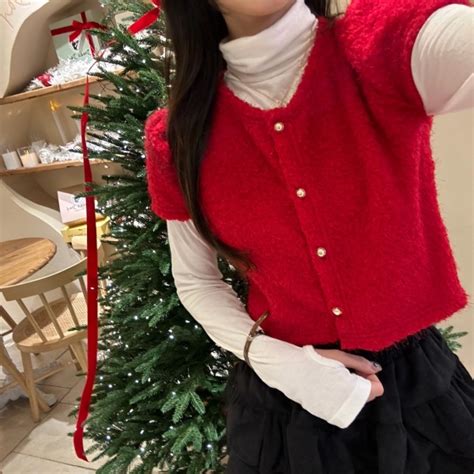 입꼬 연말룩 눈송이 캡소매 뽀글이 미니 가디건