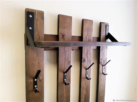 Вешалка для одежды из досок своими руками 92 фото