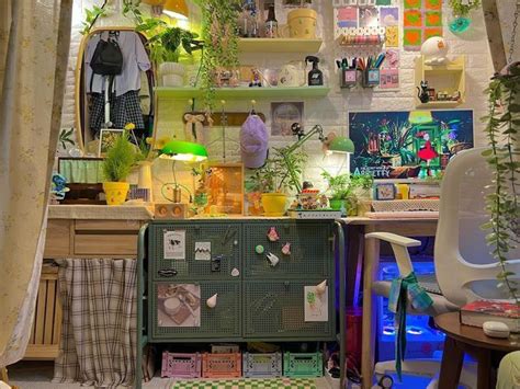 무늬 On Instagram 오늘도 흐리지만 주말이니 마음만은 쨍하네요😆🫶🏻 여러분 저 8월달에 팔로워 이벤트 하려구 하는데용 지점토로 코스터 만들어서