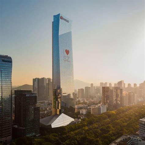 普奖得主汤姆·梅恩深圳首作落成：汉京中心，亚洲第一高纯钢结构建筑 有方
