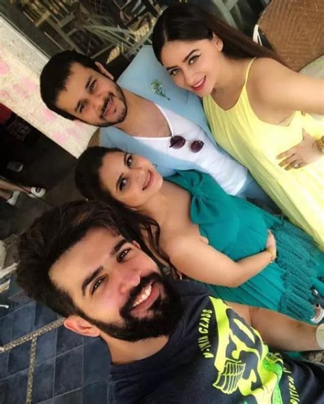 Newbie Dad Jay Soni Enjoys Dinner Date With Wife Pooja Soni And Newborn Baby Girl Pic Inside