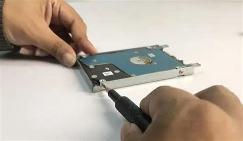 Step By Step Guide To Replacing A Laptop Hard Drive Tech2Geek