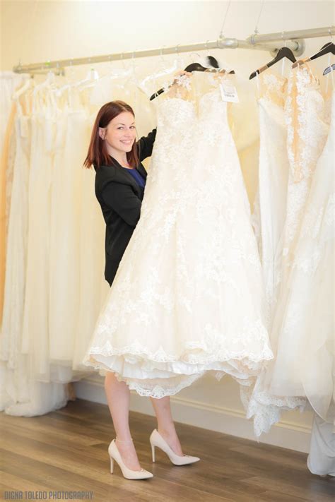 Vesa Dresses - Contact Us