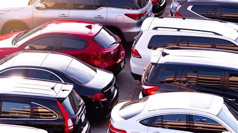 آغاز ثبت نام خودروهای وارداتی در این تاریخ لیست خودرو‌ها منتشر شد