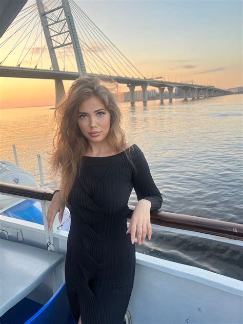 Сайт знакомств Санкт Петербург Карина 23 фото девушки
