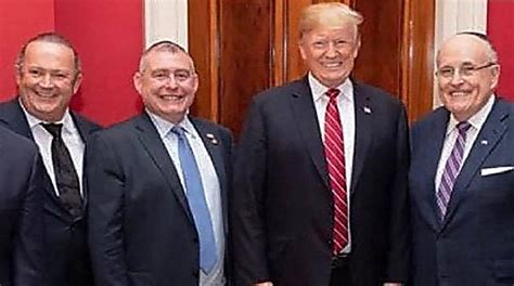 Комитет Конгресса США обнародовал переписку соратника адвоката Трампа с