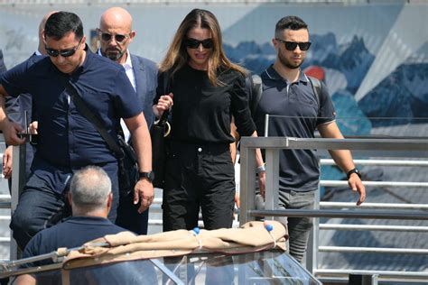 An Unexpected Royal Arrives At The Lauren Sánchez And Jeff Bezos Wedding