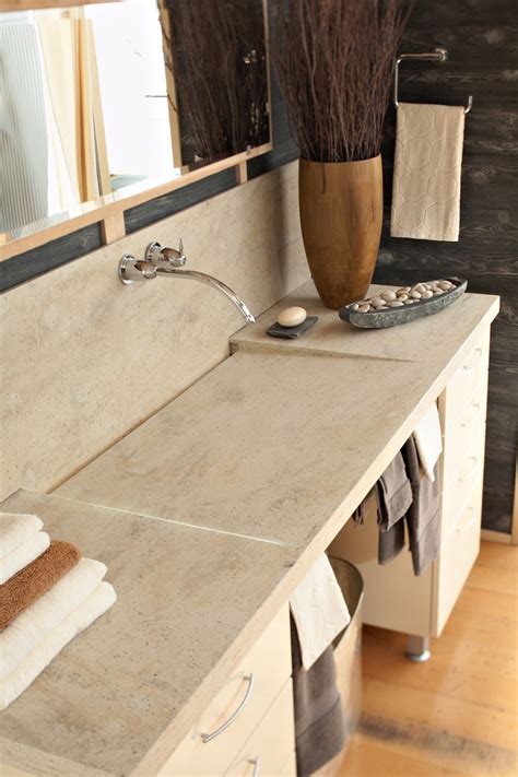 Corian Burled Beach Has A Light Neutral Golden Base With Veining Of Varying Shades Of Antiq