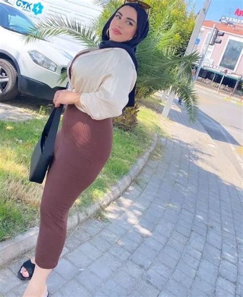Tight Hijabstyle 🧕 Ootd Ideas In 2024 Figur