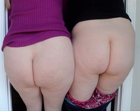 Two Women Have Diarrhea But There Is Only Toilet ThisVid Com