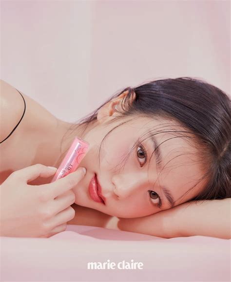 크리스챤 디올 뷰티와 지수가 그려낸 몽환적 뷰티 룩 마리끌레르 코리아 Marieclairekorea