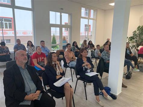 Успешно приключи програма Base „Бизнес академия за стартиращи предприемачи“ 2021 в Елин Пелин