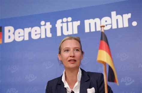 Galerie Foto Cine E Alice Weidel Suveranista Anti Migrație Care Vrea