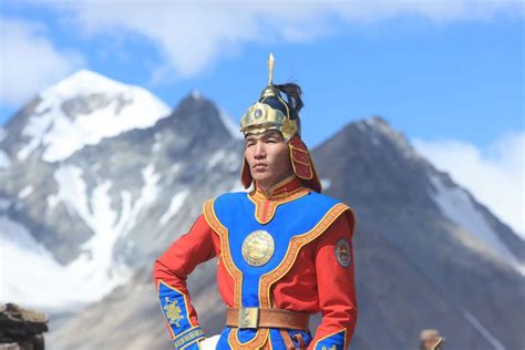 Алтай таван богд хайрхан уулын тэнгэрийг тайх ёслол боллоо Монгол Улсын Ерөнхийлөгчийн Тамгын