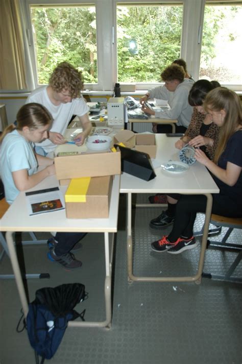 Build Your Own Particle Detector Build Your Own Particle Detector