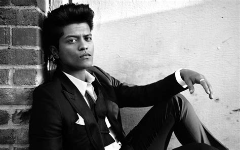 Lirik Lagu The Lazy Song Bruno Mars Terjemahan Indonesia Terbaru