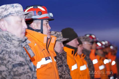 Манай улсын аврах багийнхан үүргээ нэр төртэй гүйцэтгээд эх орондоо ирлээ