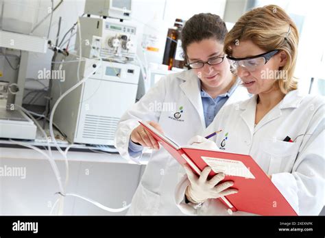 Hplc Ms High Performance Liquid Chromatography Mass Spectrometry