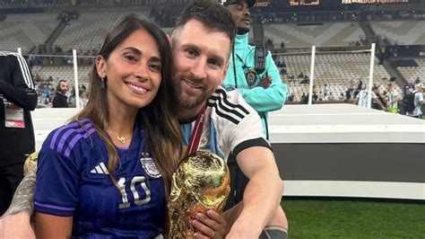 Berita Kisah Cinta Messi Dan Antonella Roccuzzo Hari Ini Kabar Terbaru Terkini Liputan6 Com