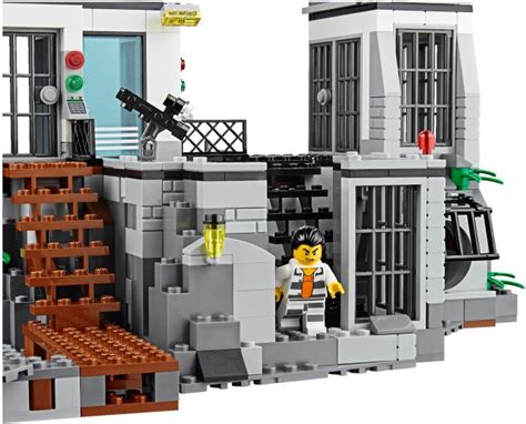 Lego City 2016 Prison Island 60130 Set Photos Preview Bricks And Bloks