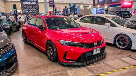 Modified Red Honda Civic Type R Fl5 On Display At The Elite Showcase