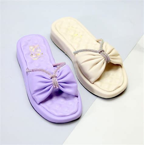 Легкі літні шльопанці — ціна 660 грн у каталозі Шльопанці Купити жіночі речі за доступною ціною