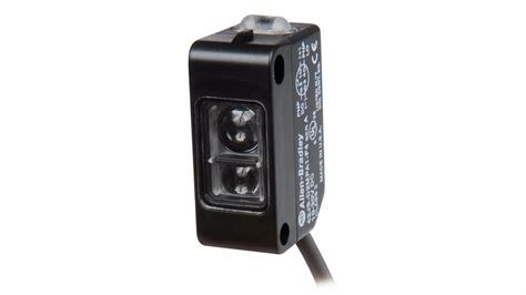 Omron Distance Measuring Sensor 24vdc Model Namenumber Zx1 At