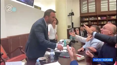 Кавги скандали и инциденти и годинава во Собранието жестока атмосфера Youtube